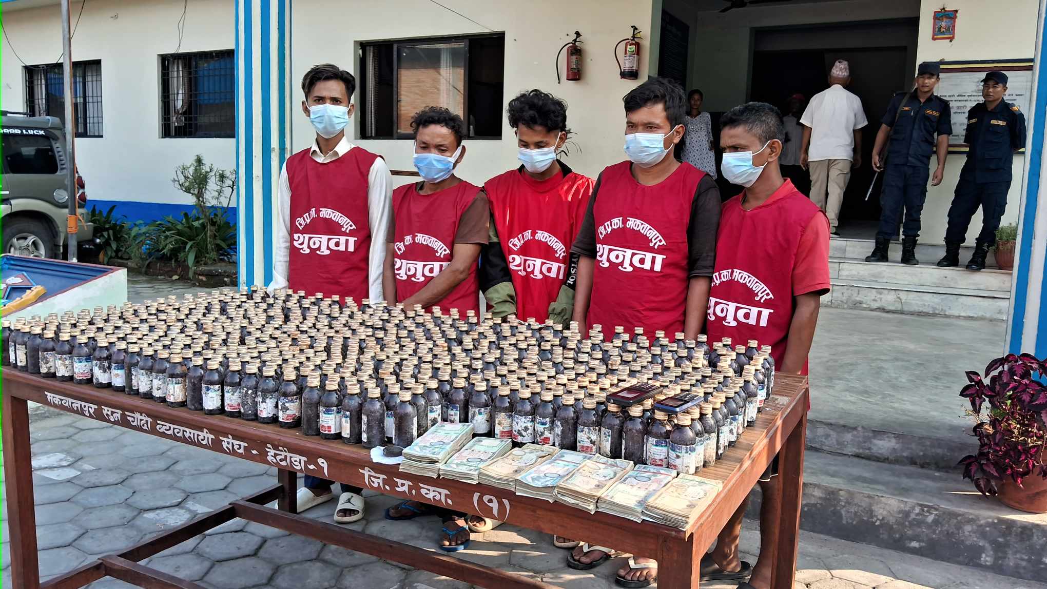 » नगद र लागूऔषधसहित पाँच जना पक्राउ